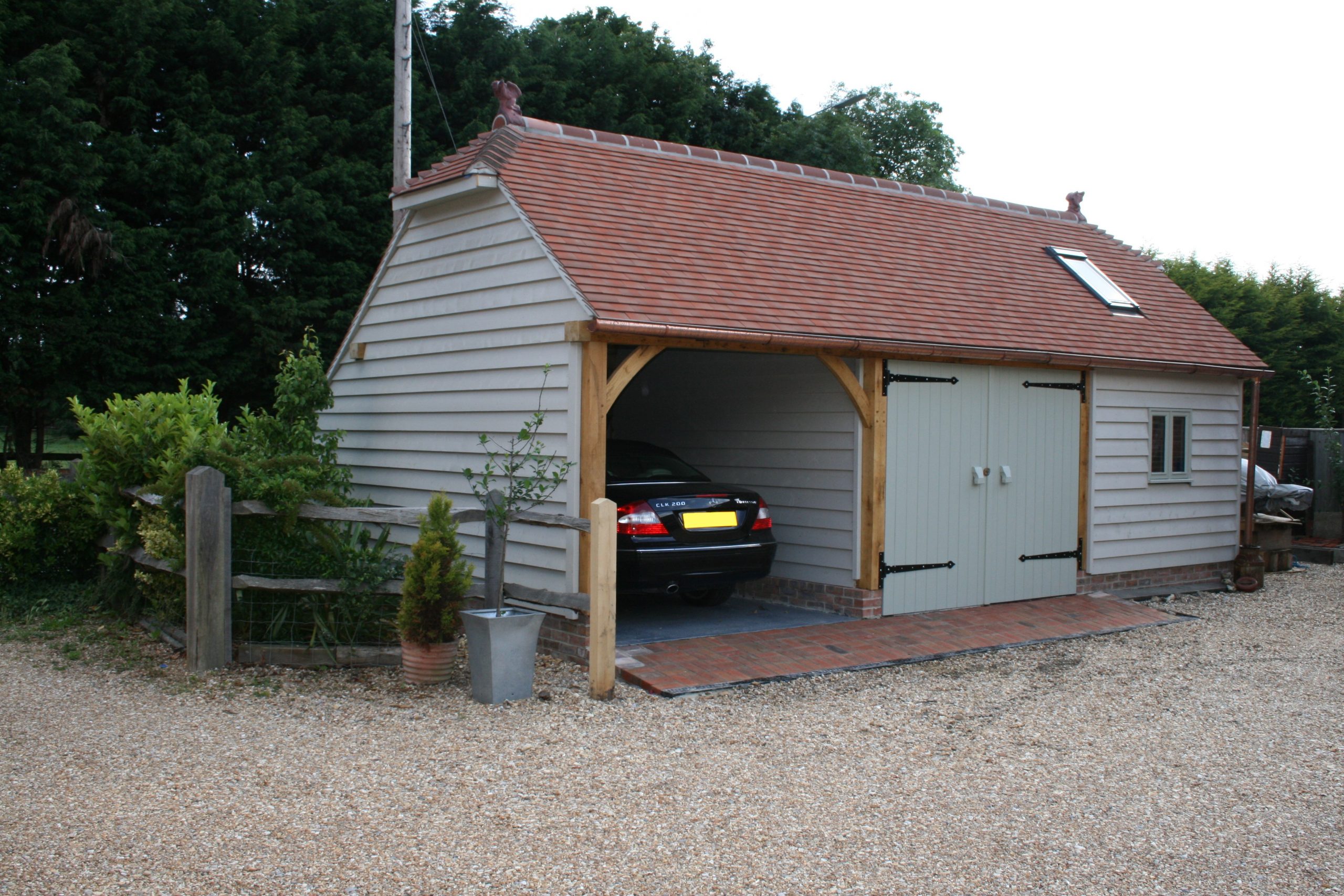 Oak Framed Garages in Yorkshire | Specialists in Green Oak Timber ...